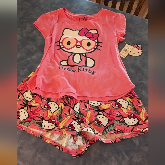 Hello Kitty | Intimates & Sleepwear | Womens 2 Pc Hello Kitty Shorts ...